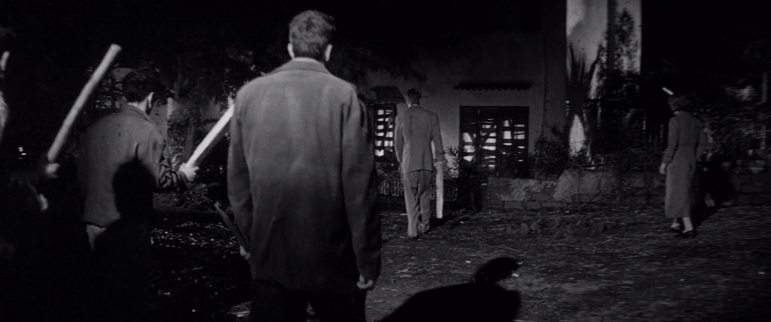 Test DVD / Je suis une légende, réalisé par Ubaldo B. Ragona & Sidney ...